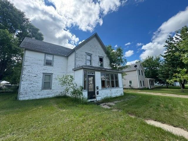216 1st St NE, Wadena, MN 56482