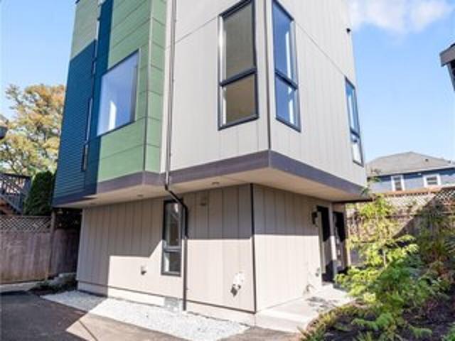 216 21st Ave E, Seattle, WA 98112