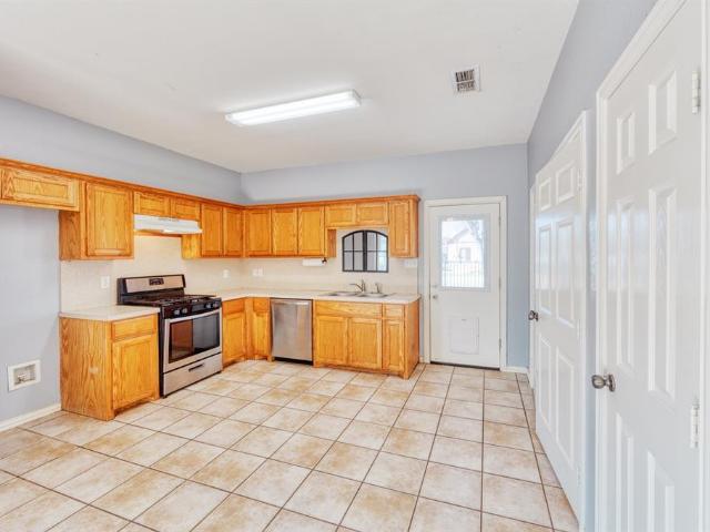 216 & 220 E Walcott Street