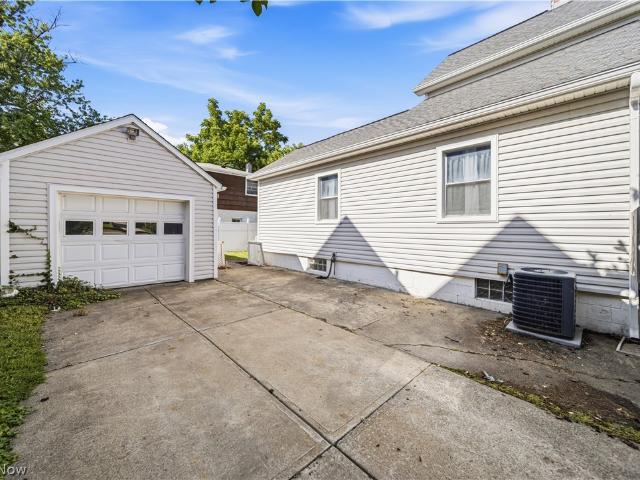 216 2nd Street