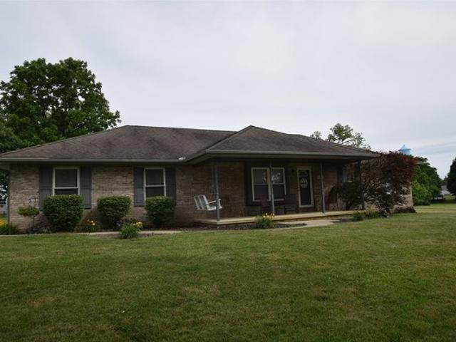 216 4th St, Christiansburg, OH 43072