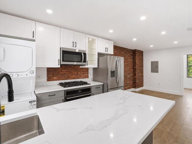 216 6Th St # 2