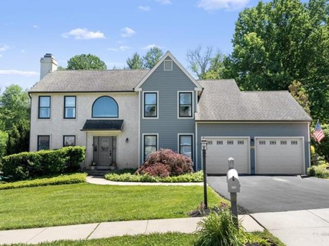 216 County Claire Ln, Aston, PA 19014