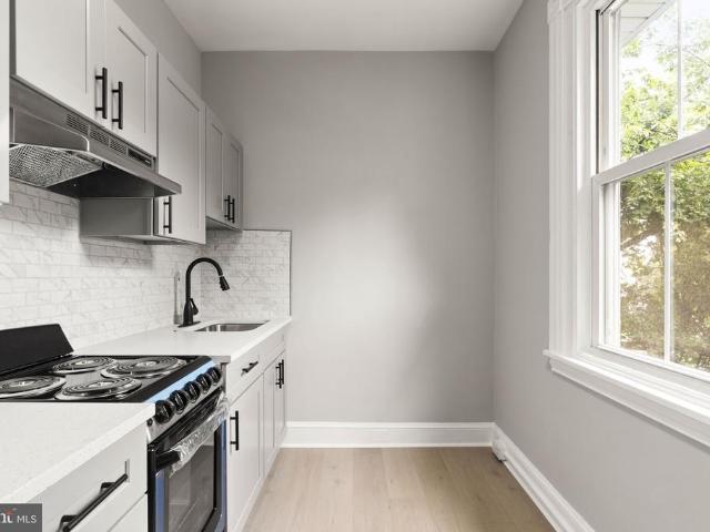 216 Collingdale Avenue # 3