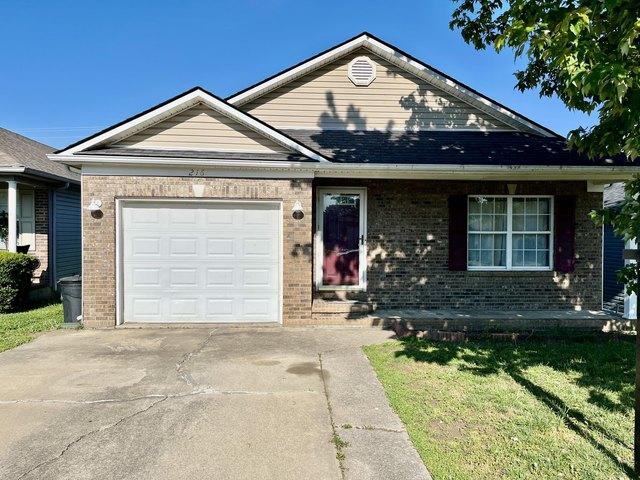 216 Christopher Dr, Nicholasville, KY 40356