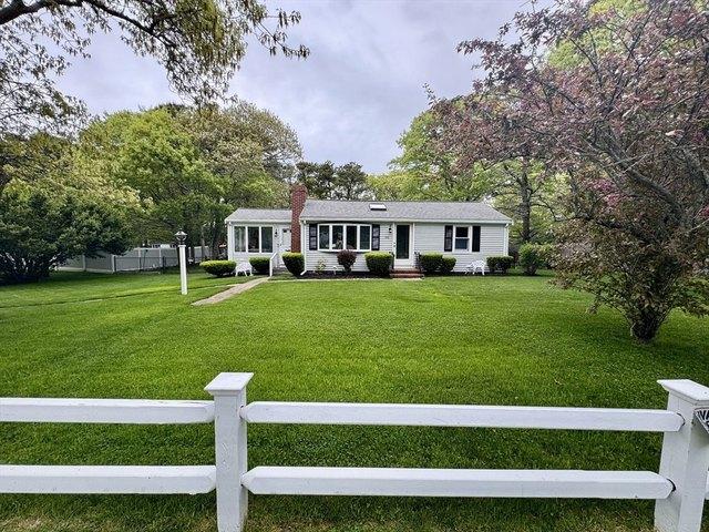 216 Cranberry Ln, Yarmouth, MA 02664