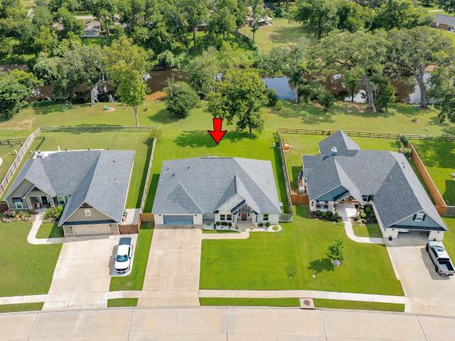 216 Creekside Lane