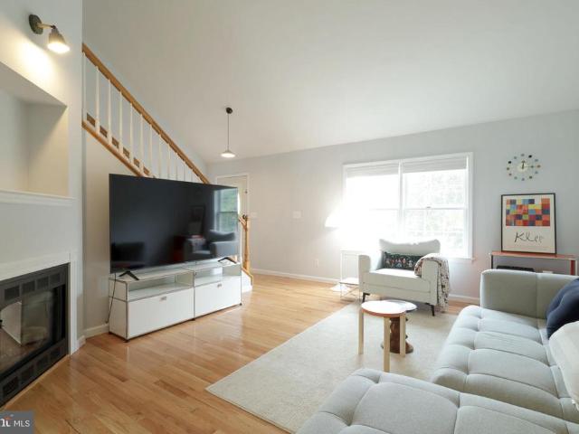216 Amblewood Way
