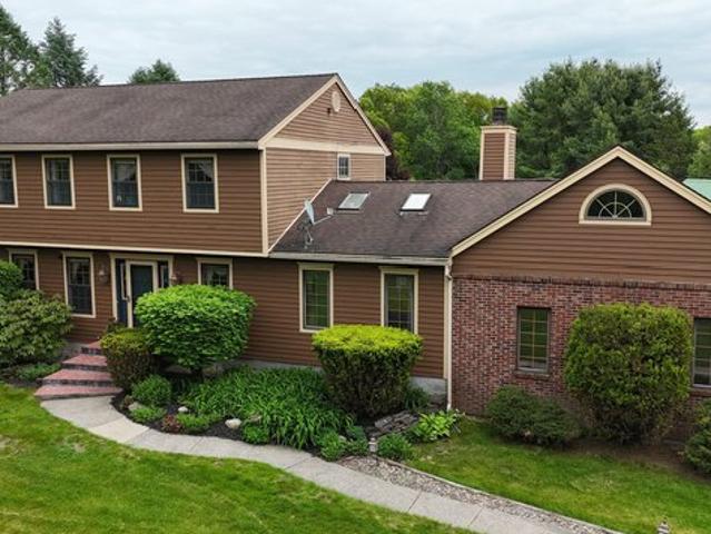 216 Anthony Rd, Clifton Park, NY 12065