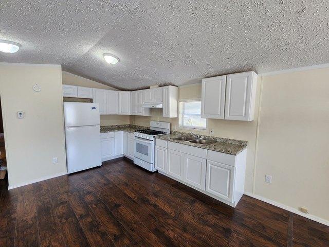 216 Bay Port Cir Unit 10, Springport, MI 49284