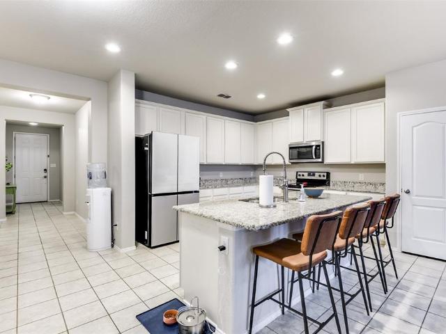 216 Bay, Waxahachie, TX 75165 | MLS #21304