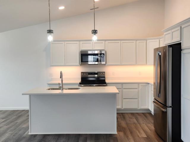 216 Betzer Dr, Delavan, WI 53115 | MLS #2008