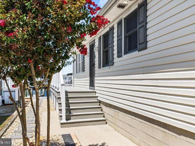 216 Beachcomber Lane