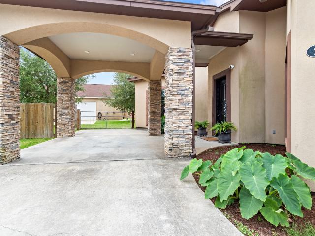 216 Berwick Dr, Orange, TX 77630 | MLS #51237