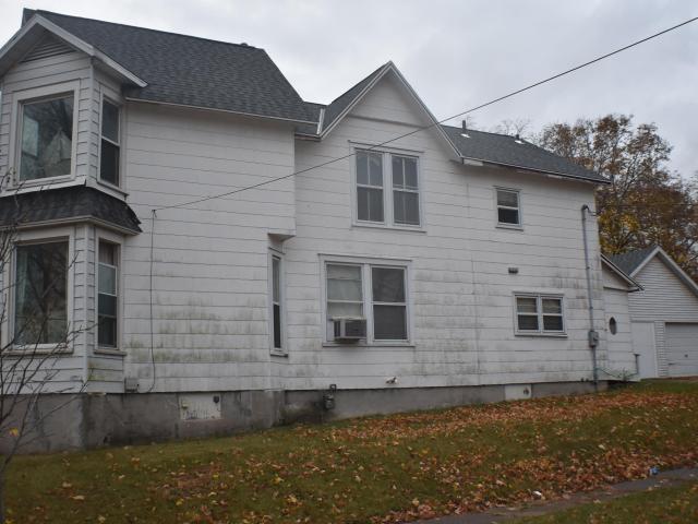 216 Bluff St, Beloit, WI 53511 | MLS #1988