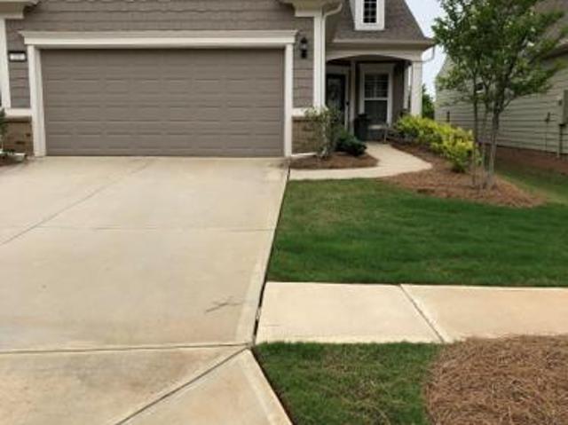 216 Brunswick Dr, Griffin, GA 30223