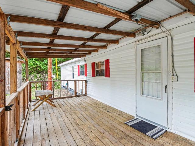 216 Brookhollow Dr