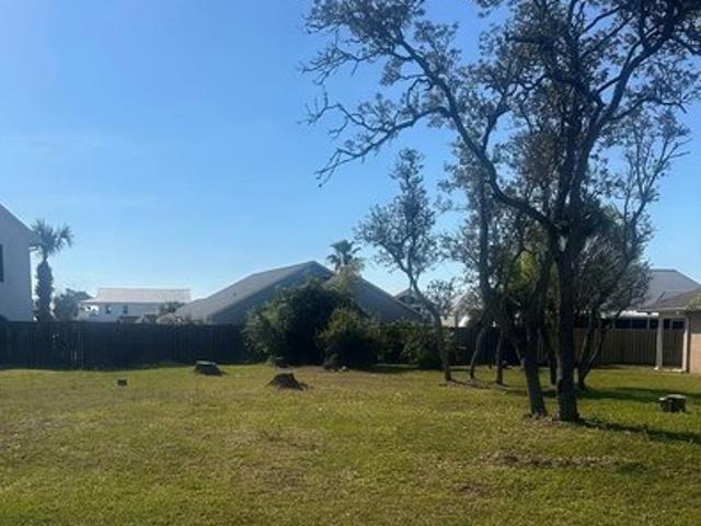 216 Buccaneer Dr, Port Saint Joe, FL 32456