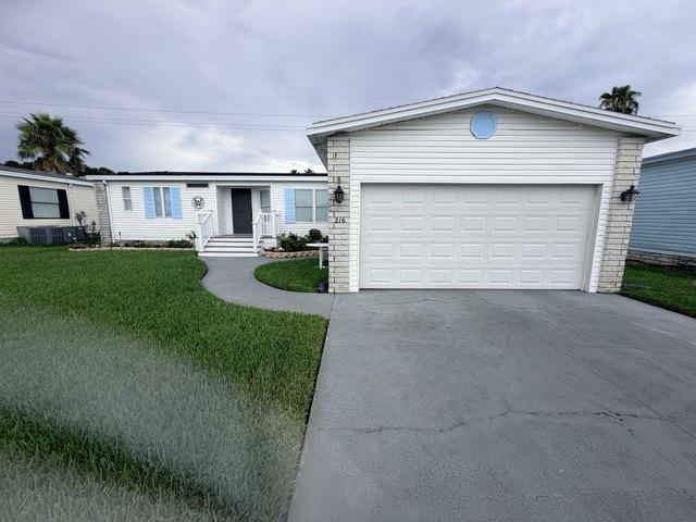 216 Golf View Dr, Auburndale, FL 33823