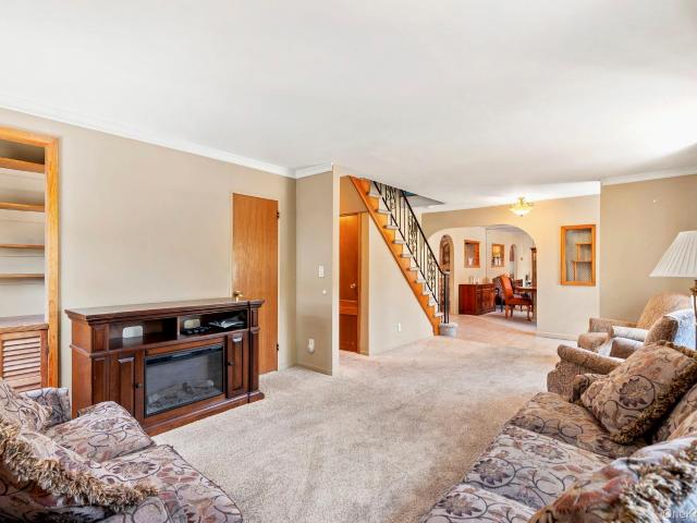 216 Gardner Avenue