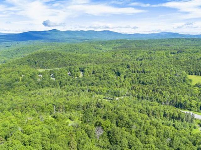 216 Ghastly Job Way, Wilmington, VT 05363