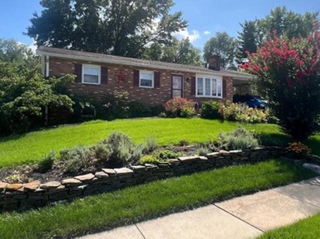 216 Glade Blvd, Walkersville, MD 21793