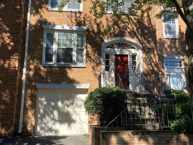 216 Gretna Green Ct, Alexandria, VA