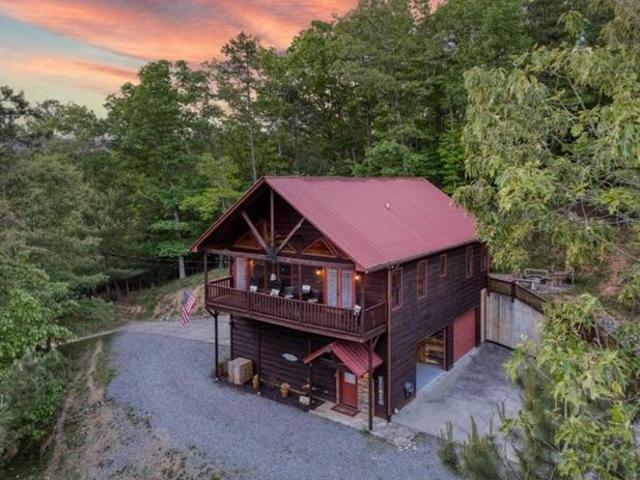216 Dawn Ln, Ellijay, GA 30540
