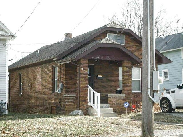216 E 8th St S, Newton, IA 50208