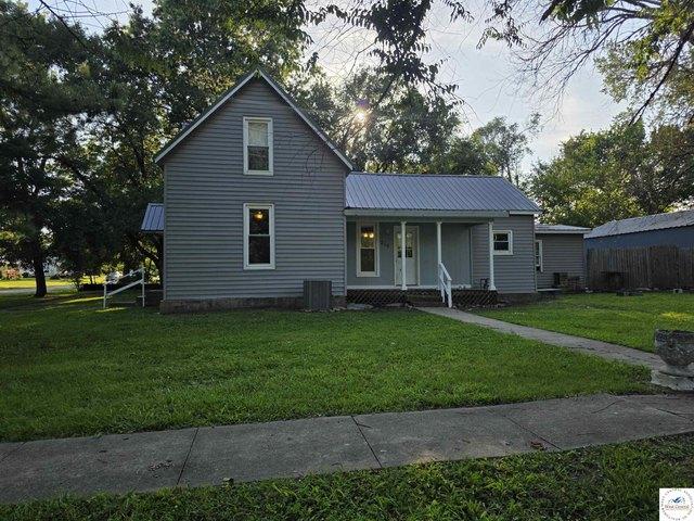 216 E 3rd St, Montrose, MO 64770