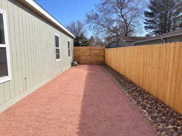 216 E AERO Drive