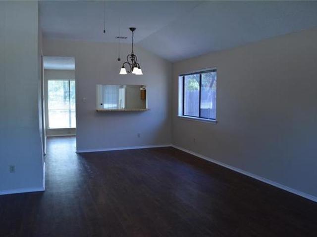 216 E Denton Drive