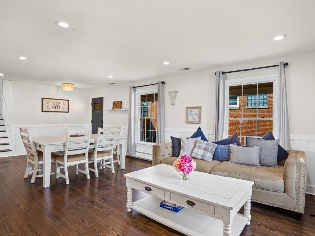 216 E Fremont Avenue