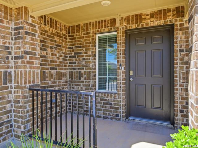 216 E Middle Green Loop