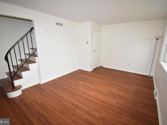 216 E Pearl Street