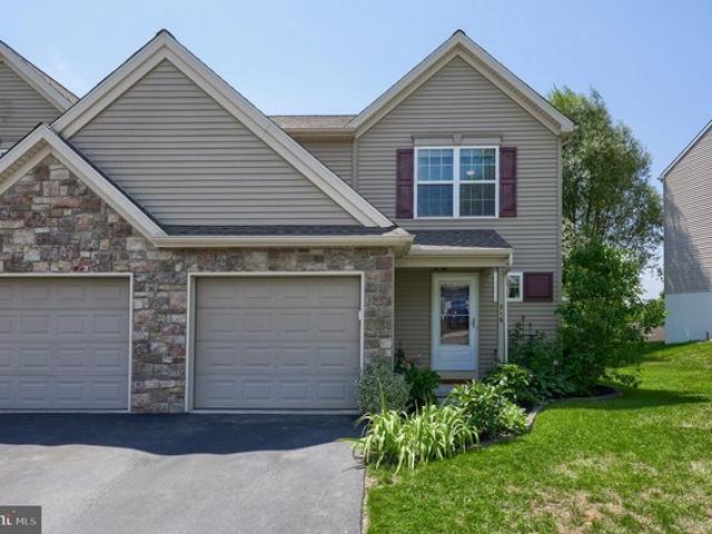 216 Eagle Dr, Ephrata, PA 17522