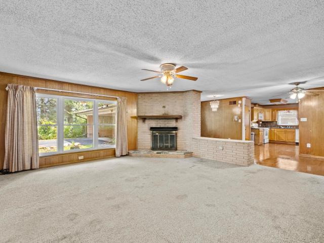 216 East Line Rd