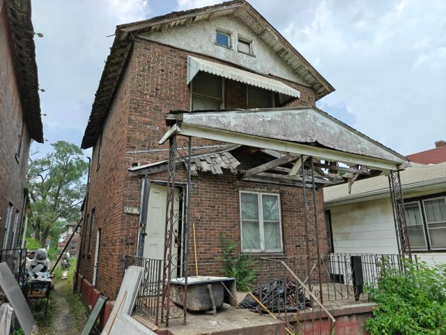 216 Ellsworth Street