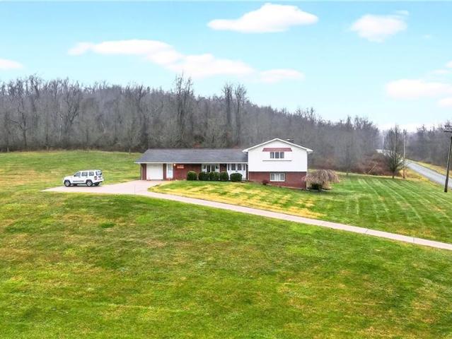 216 Kopper Kettle Rd, Washington, PA 15301 | MLS #1735 | Compass