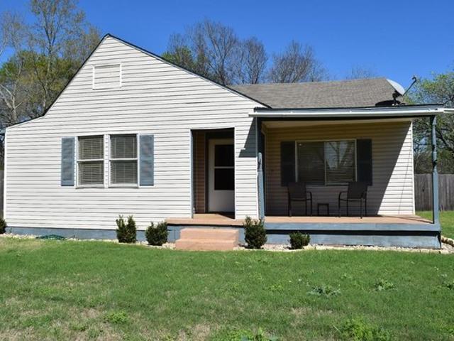 216 Hawthorne St, Elkhart, TX 75839