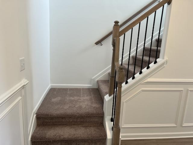 216 Hanson Ln