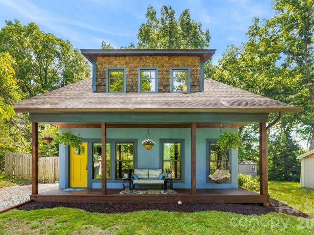 216 Hiawassee Avenue