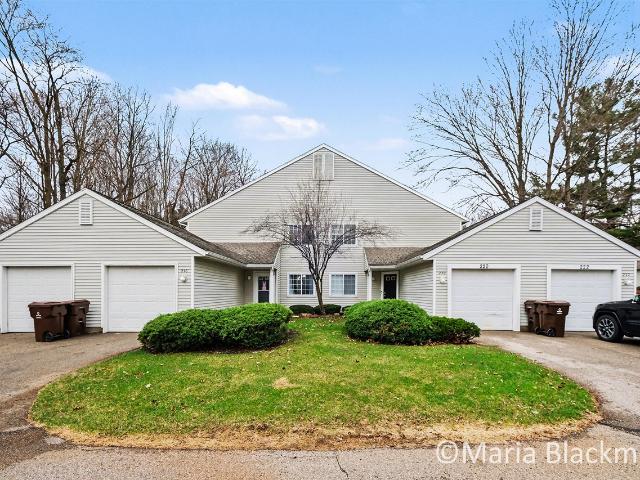 216 Hunters Lane # 11