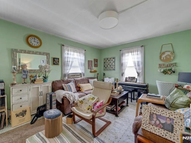 216 Irving Place