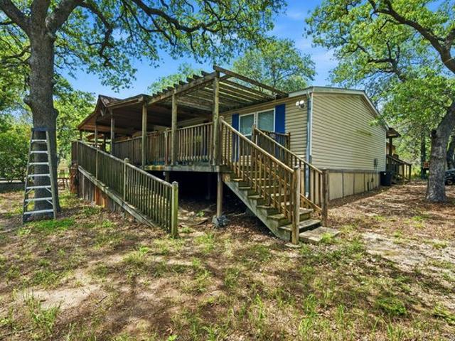 216 Oak Grv, La Vernia, TX 78121