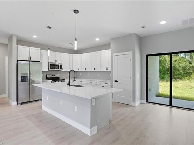 216 Ogden Ave S, Lehigh Acres, FL 33974