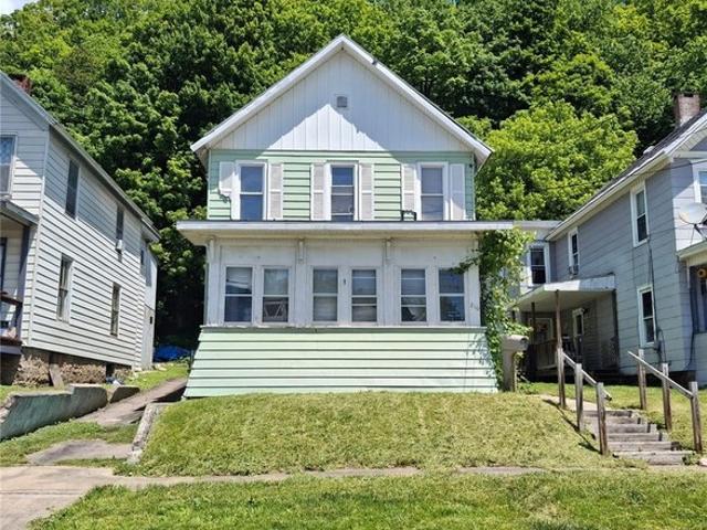 216 Loomis St, Little Falls, NY 13365
