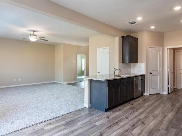216 Lake Ridge
