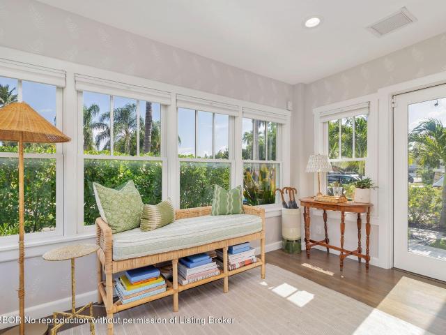 216 Lakeland Dr, West Palm Beach, FL 33405 | MLS #25 908 | Compass