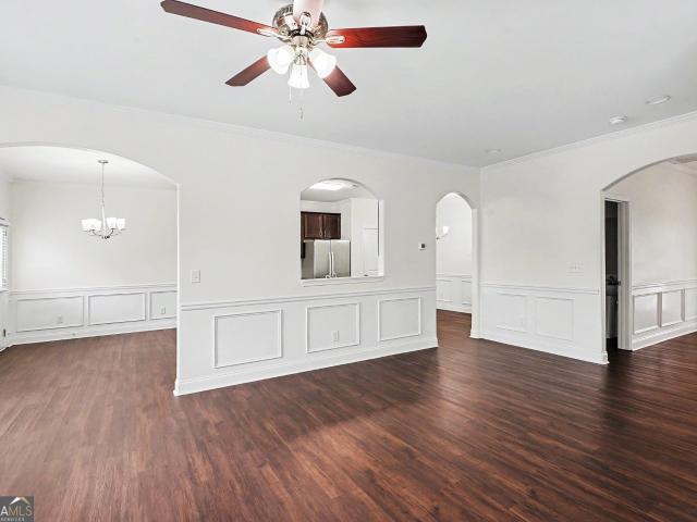 216 Leland Lane